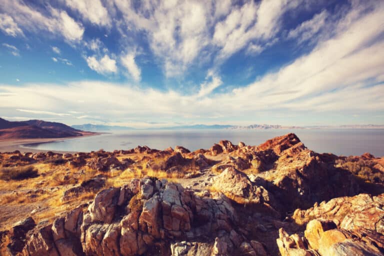 15 Best Lakes in Utah to Enjoy This Summer and Cool Off