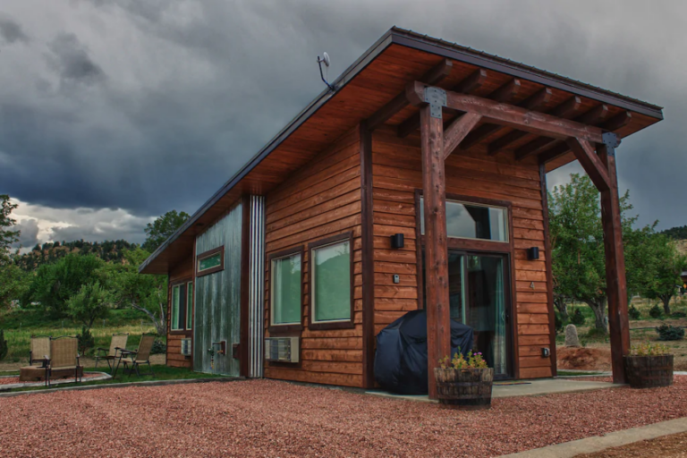 Treehouses in Utah: 15 Amazing Utah Airbnb Treehouses